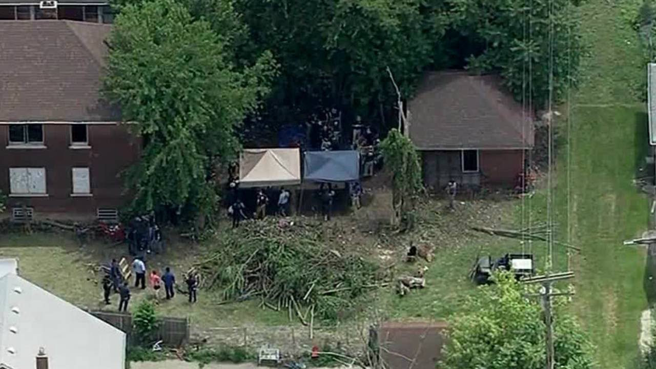 Nothing found after yard dug up during missing persons search on ...