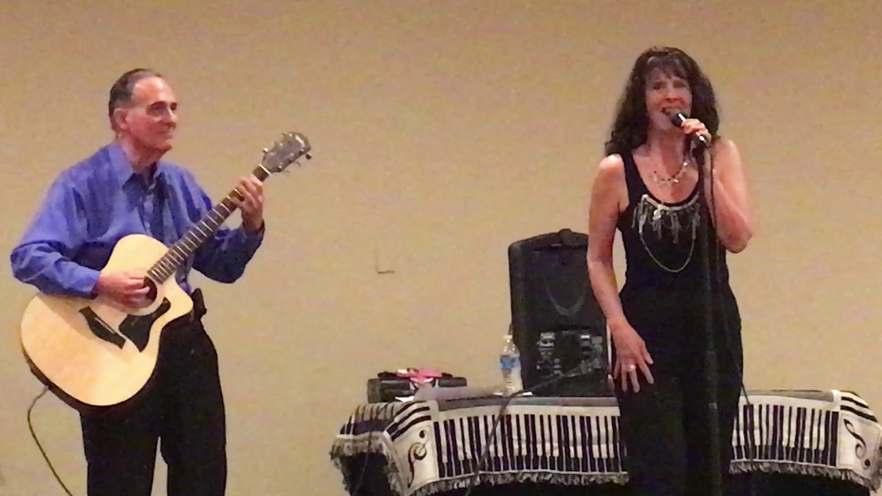 "I Hear You Knockin'" - Deborah Smoot with Bob Miller - YouTube