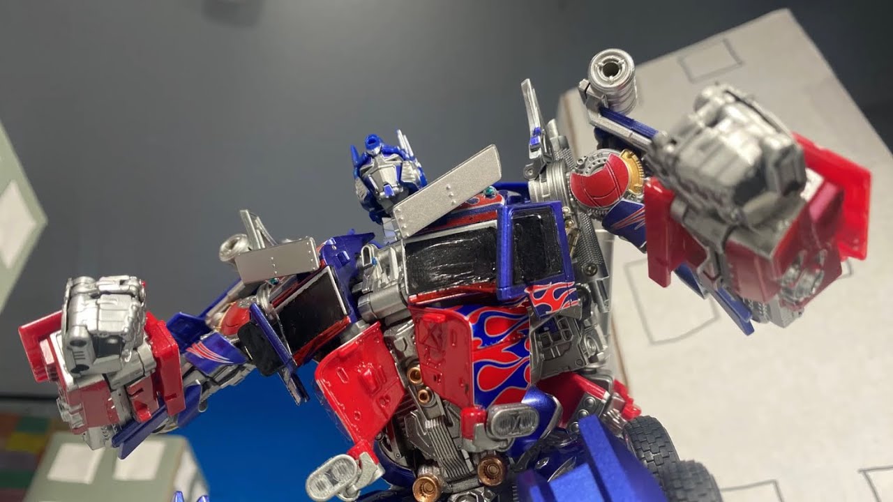 Transformers stop motion “mission city battle” part 2 - YouTube