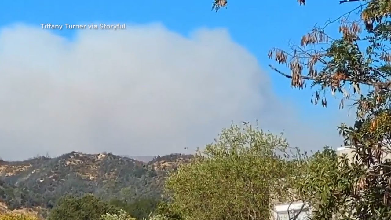Fire crews in California battle Pickett Fire - YouTube