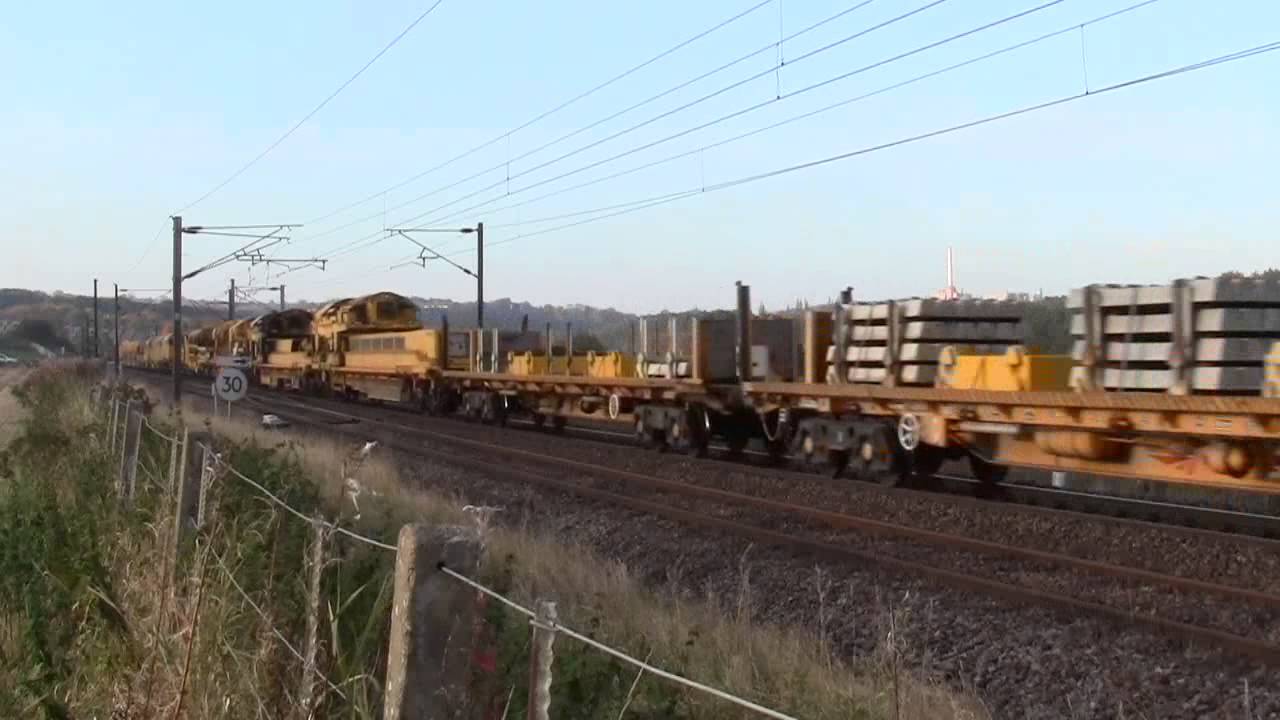 class 66 66003+66035 on network rail sleeper laying train @ferryhill 21 ...