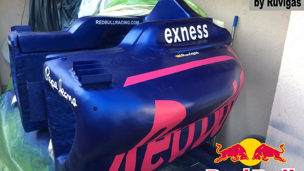 cockpit F1 Red Bull fibra by Ruvigas - YouTube