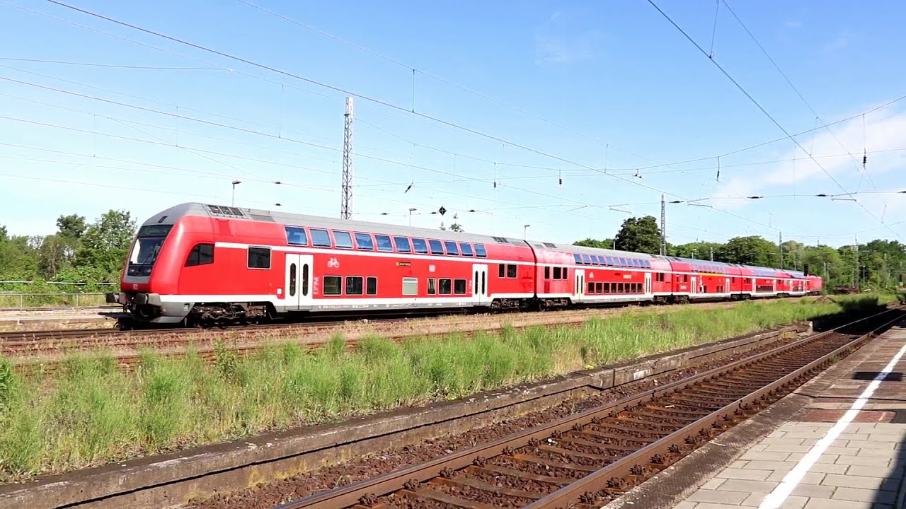 Zossen; arriving & departing DB Regio Regional Express train (20200603 ...
