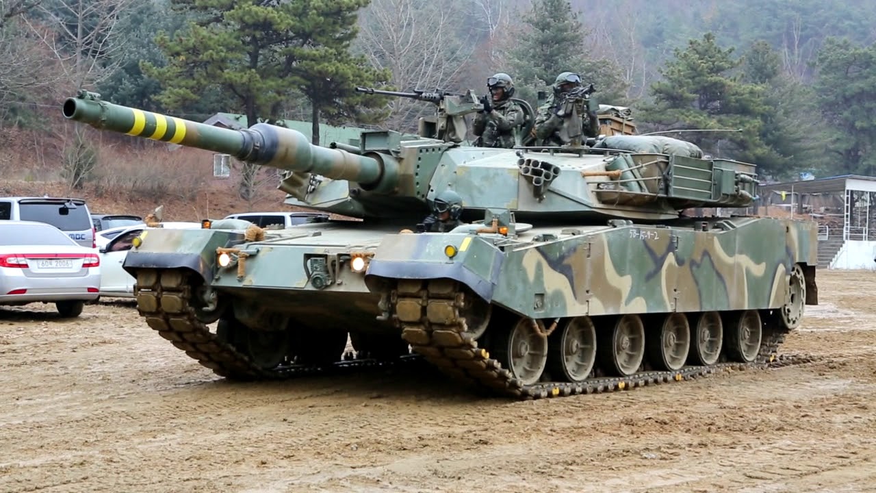 K-1A2 전차의 훈련장주행 및 도로주행훈련 - YouTube