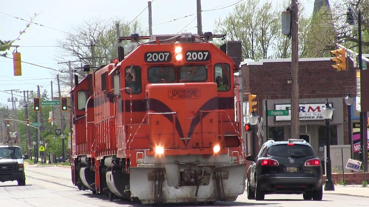 Street Running Trains! - YouTube