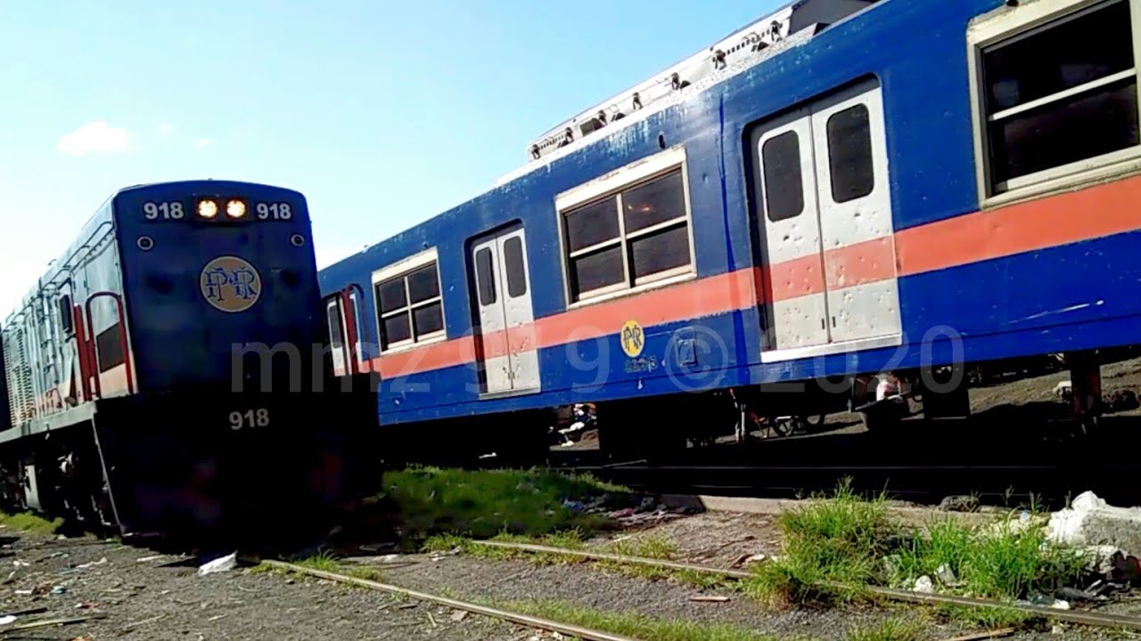 PNR DEL 918 and 921 Hauling Blue Ex-JR EMU 203s (November 21, 2020 ...