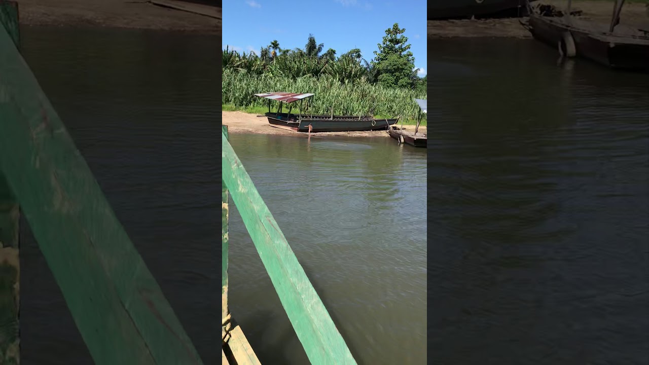 Naik perahu nyebrang ke desa Marah Haloq - YouTube