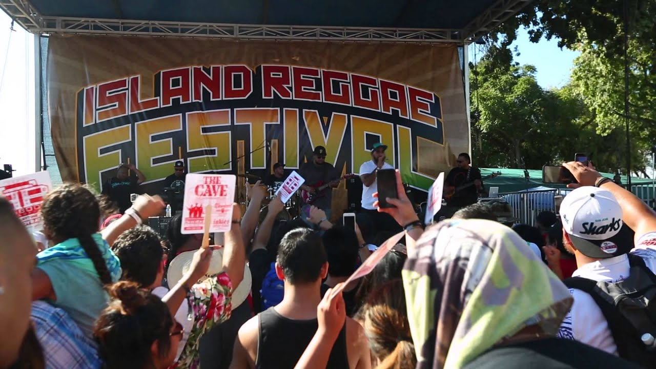 Finn Gruva, Backstage Interview @ 4th Annual Island Reggae Fest - YouTube