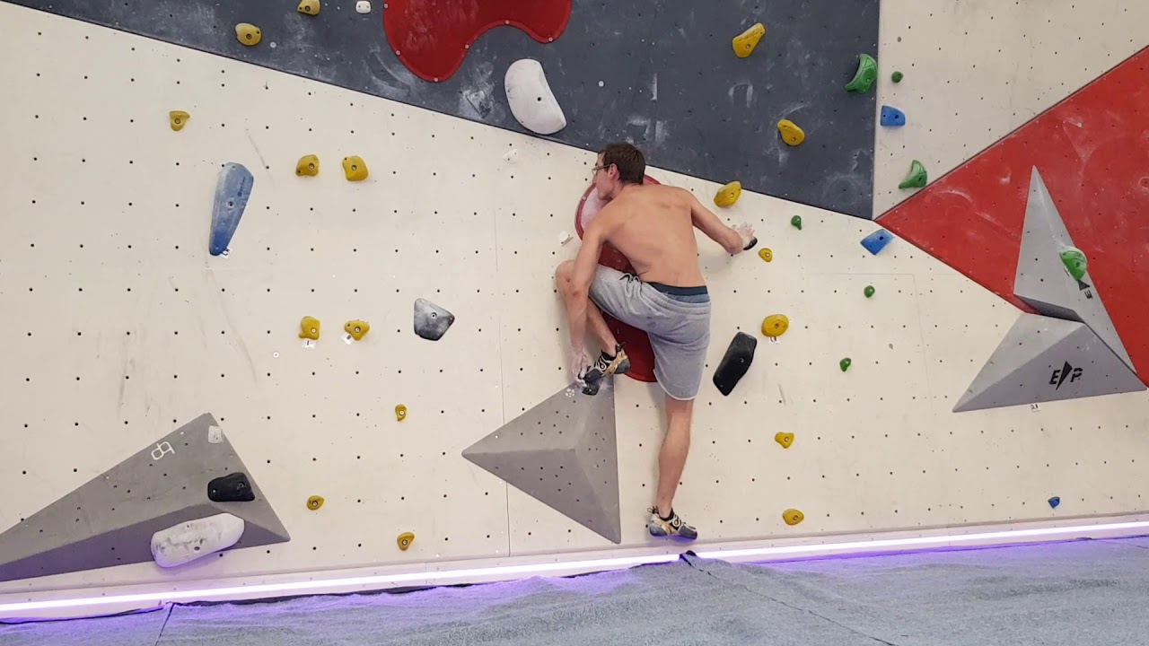 Balance boulder - YouTube