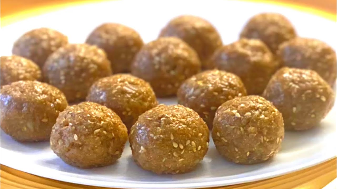 Gud and methi wale coconut Ladoo ||Grandmother’s special || jaggery and ...