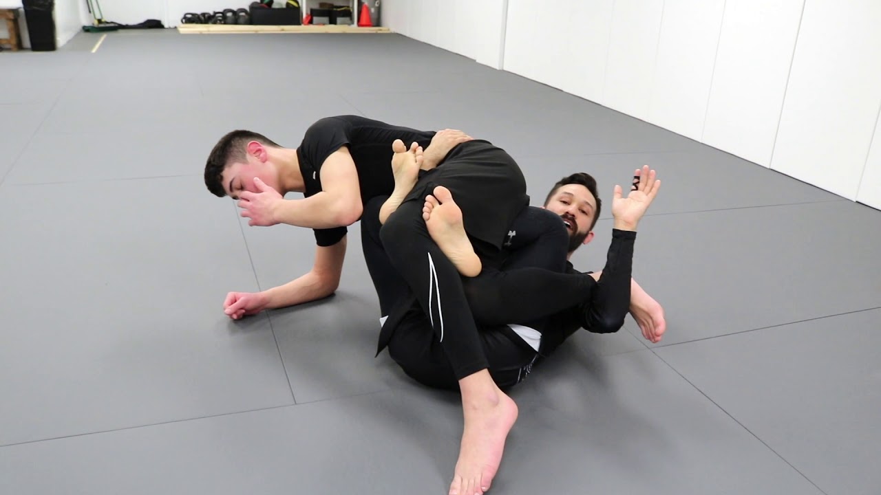 Underhook De La Riva to Deep De La Riva X to the Back - YouTube