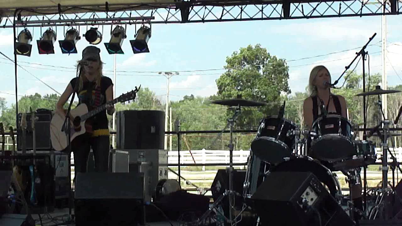 Screaming Orphans - "City of Chicago" - YouTube