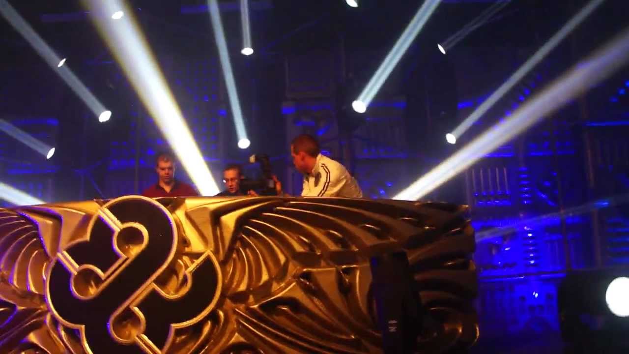 Teka B live (Fullset) @ Bass Events NYE (2012-2013) - YouTube