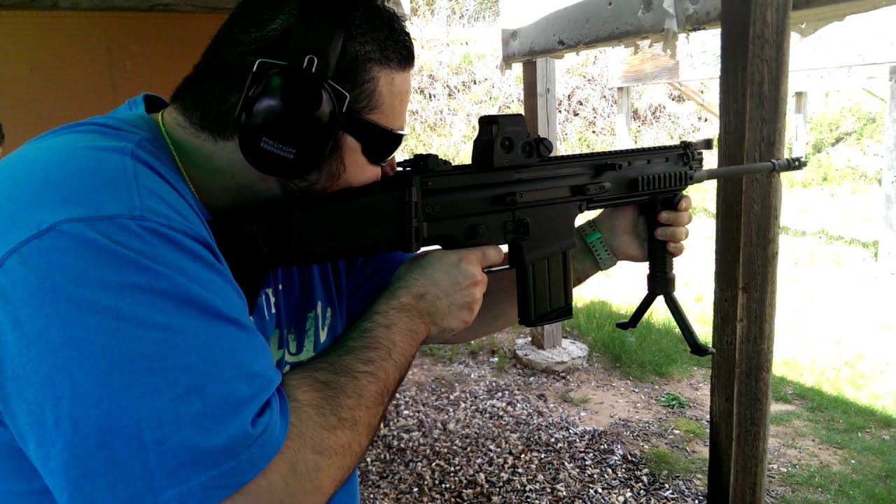 SCAR 17S With Eotech - YouTube