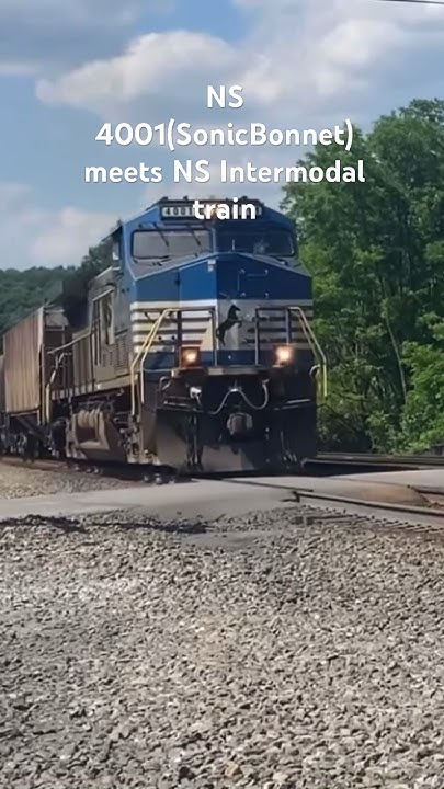 NS 4001 meets Intermodal Train - YouTube