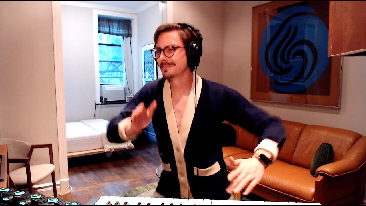 HOW TO SHAKE AN ASS IN UNDER 2 MINUTES - YouTube