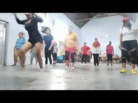 senam aerobic mama bohay // gobyos bareng yuk cuuzz // endah ede