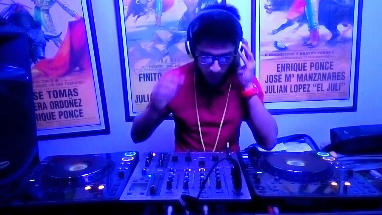 Dj Basil Mixing #3 Bootleg House - YouTube