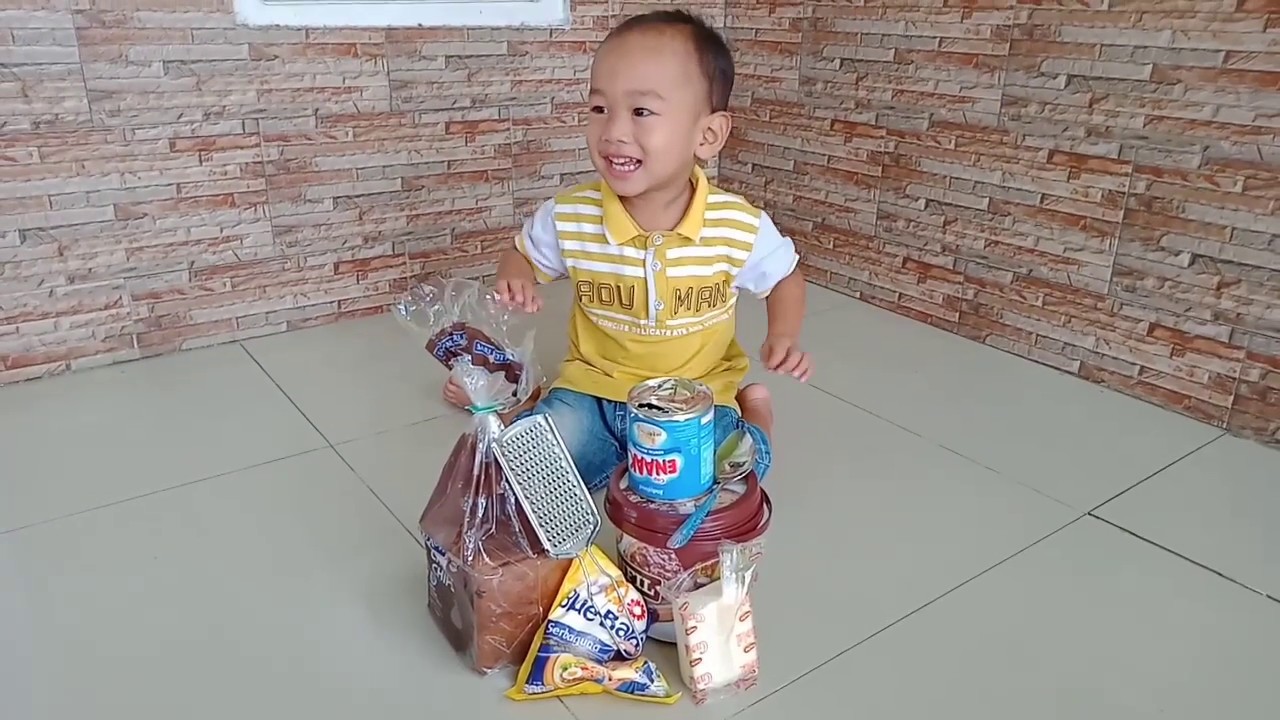 Beli Sari Roti Choco Chip + Review dengan Berbagai Topping - YouTube