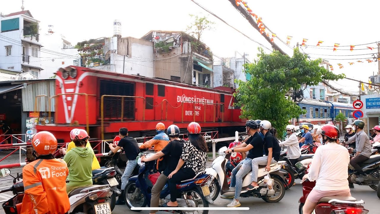 D13E - 705: SPT1 (14-05) - YouTube