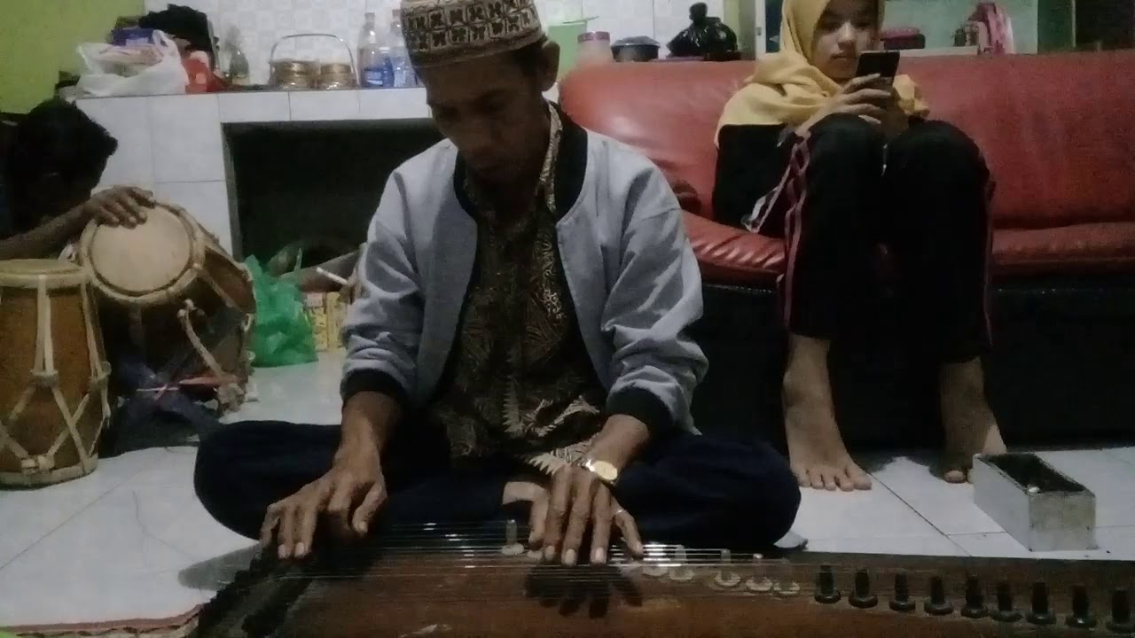 Kecapi bubuka upacara adat sunda - YouTube