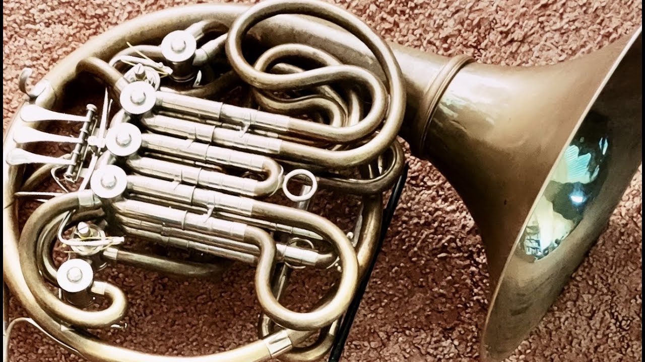 Tuning the Horn - Play along French horn duet, standard chords in C ...