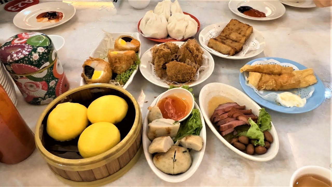 4. DIM SUM for Breakfast in Malaysia. 马来西亚点心. - YouTube
