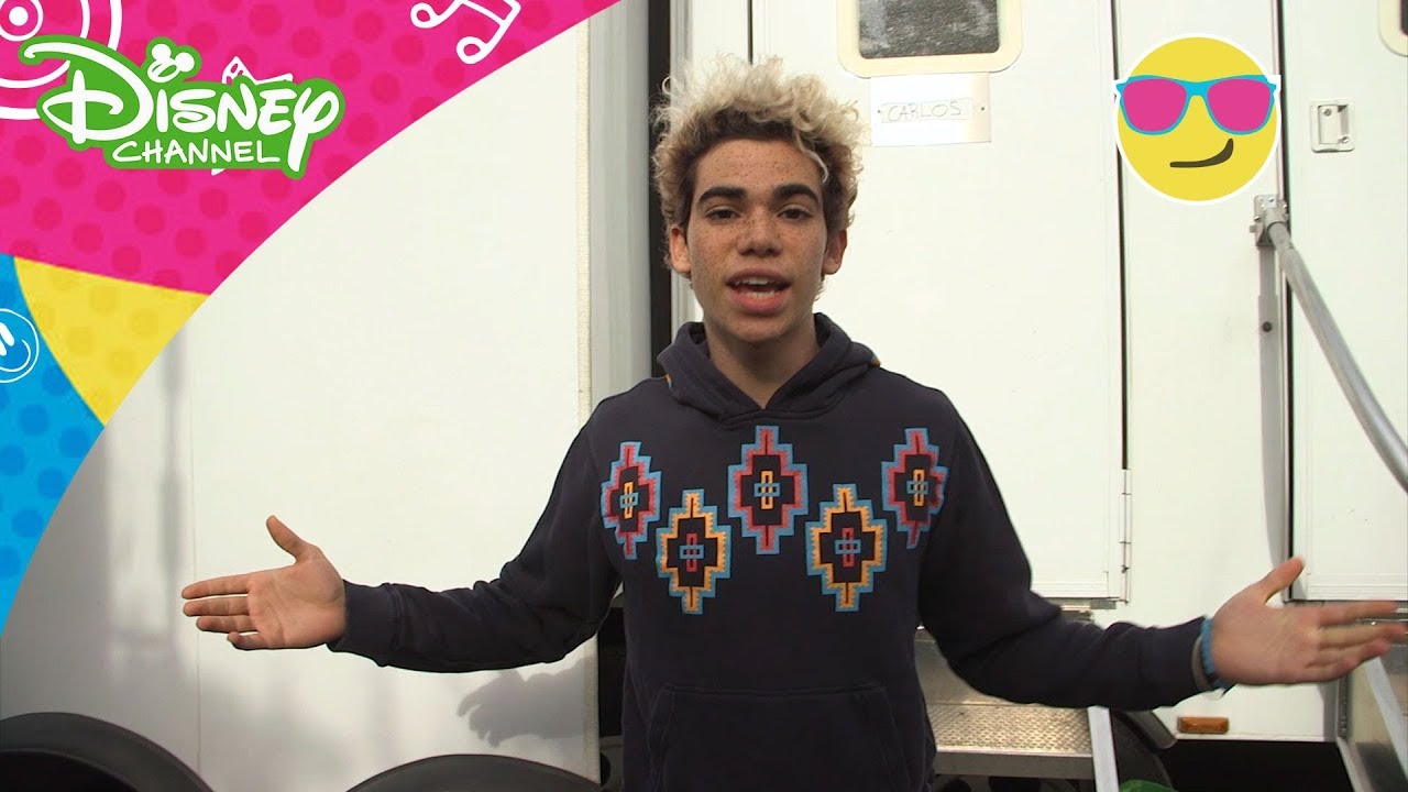 Descendants 2: Backstage med Cameron - Disney Channel Sverige - YouTube