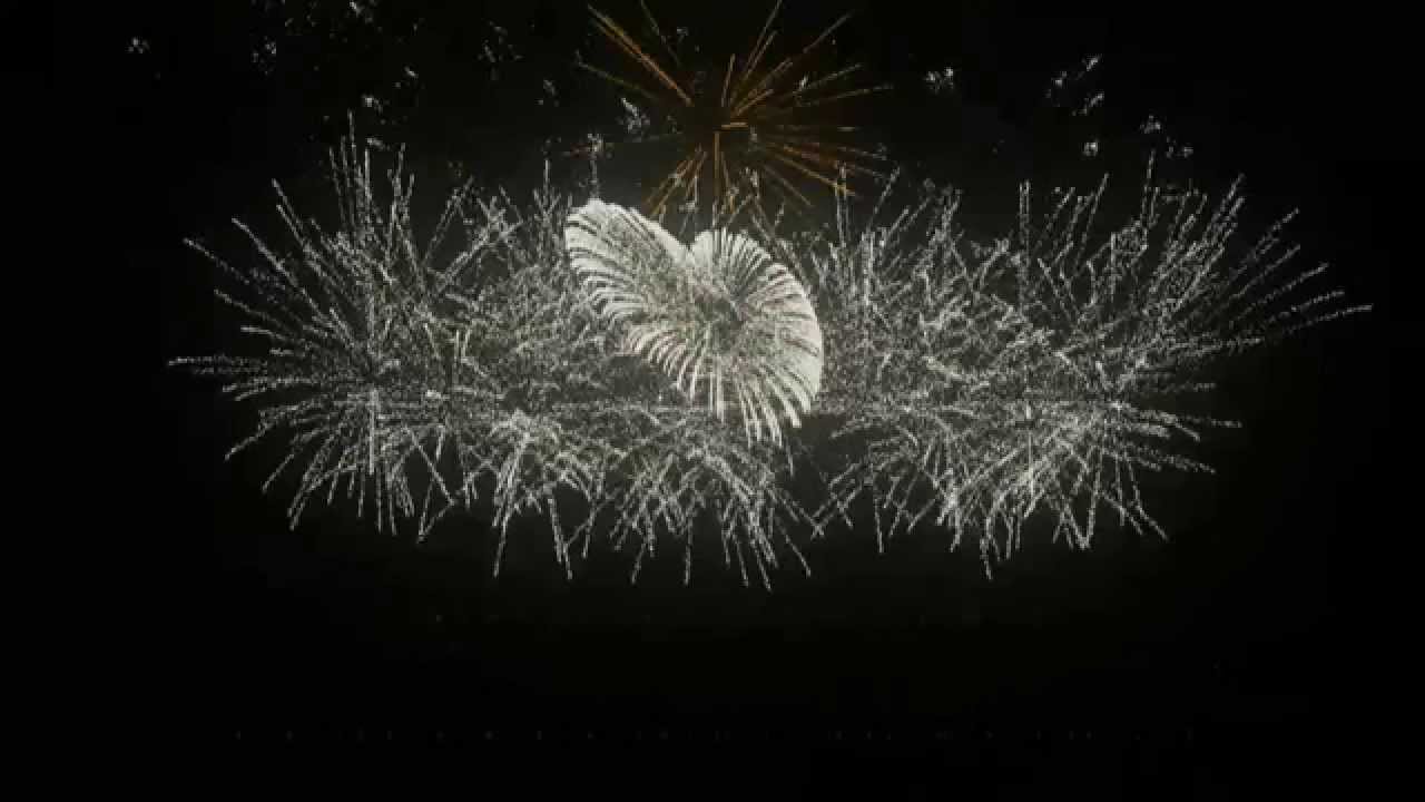 Titanic fireworks show - YouTube