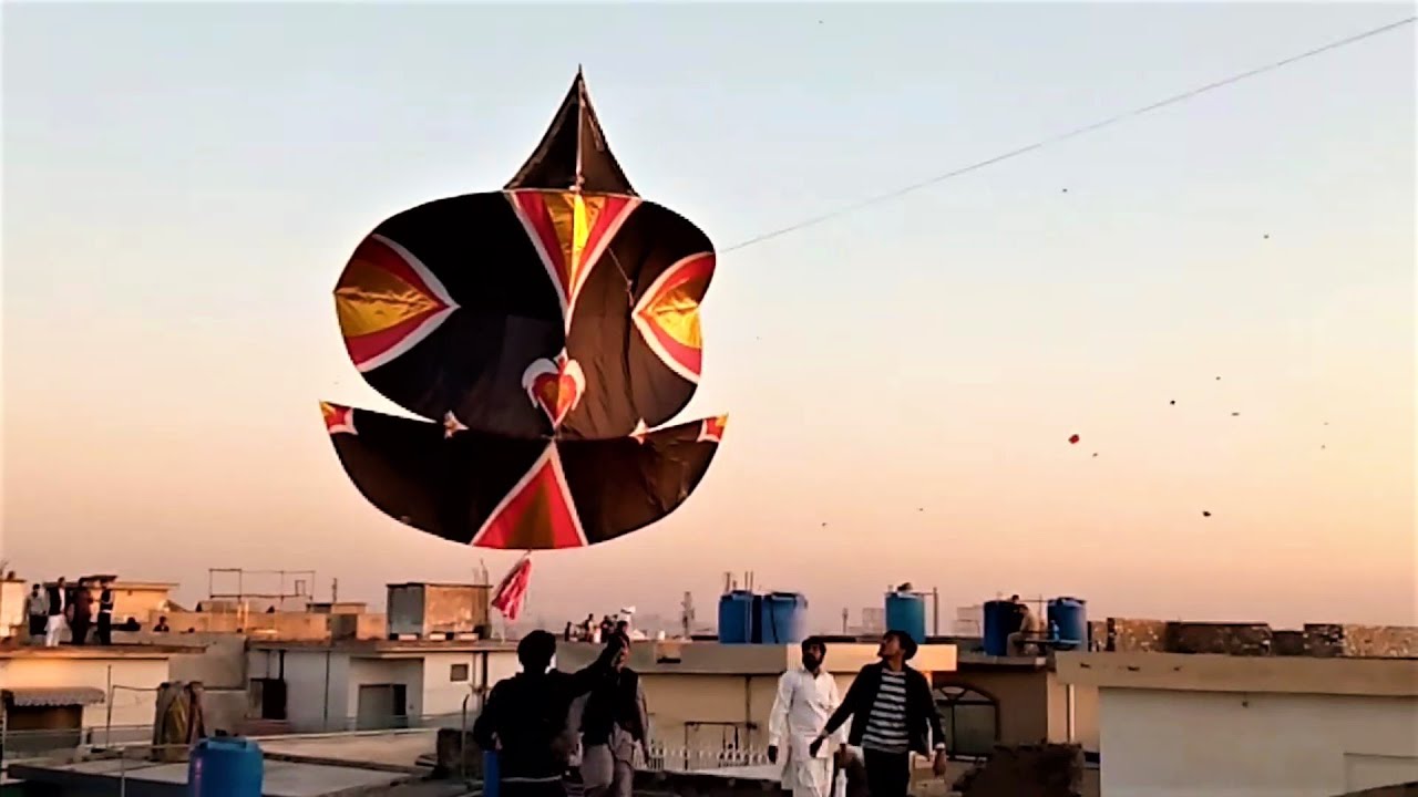 Big Patang on Rawalpindi Cantt Basant 2020 - YouTube