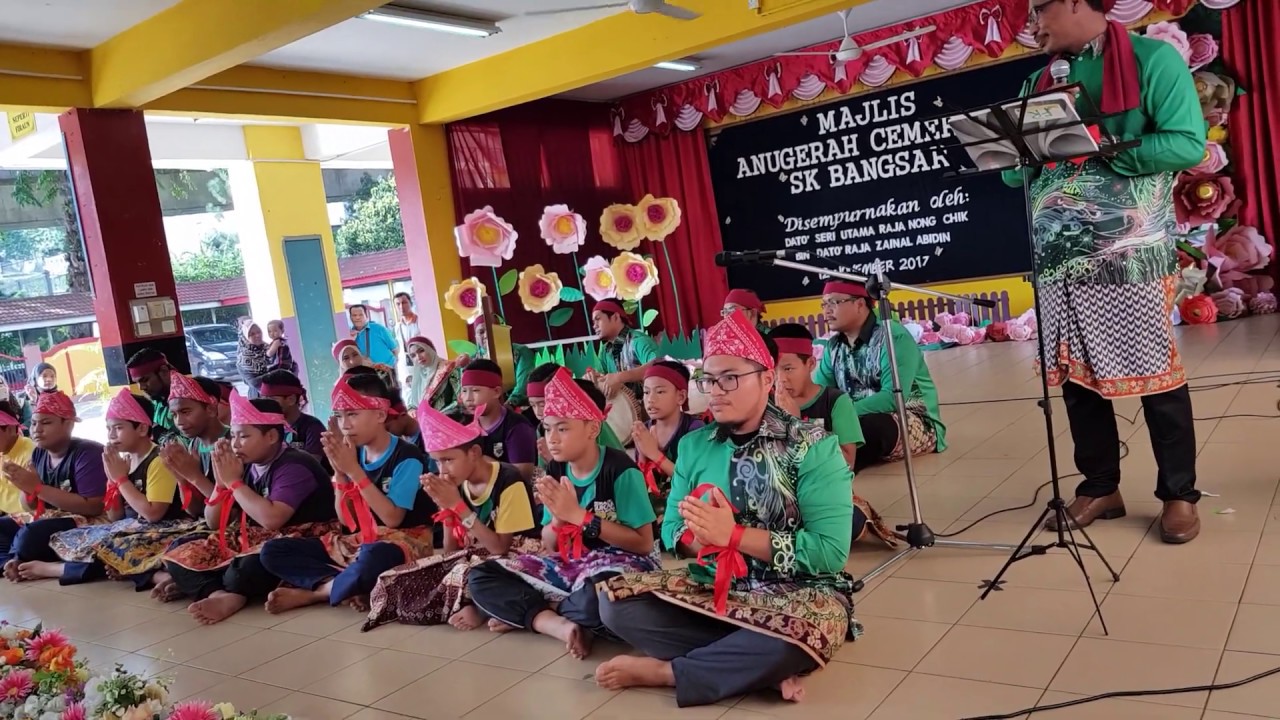 Persembahan Dikir Barat Sekolah Kebangsaan Bangsar | Ewa Ewa Bule - YouTube