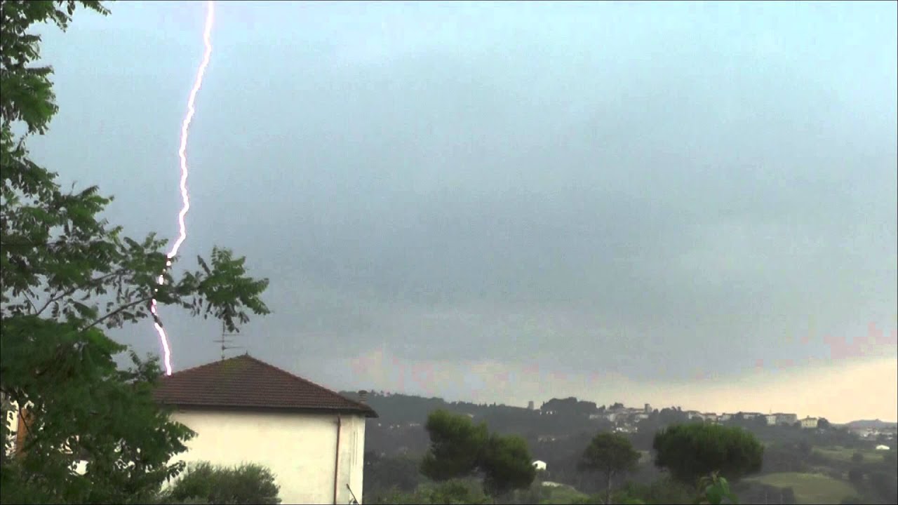 Fulmini spettacolari 10 06 2015 - YouTube