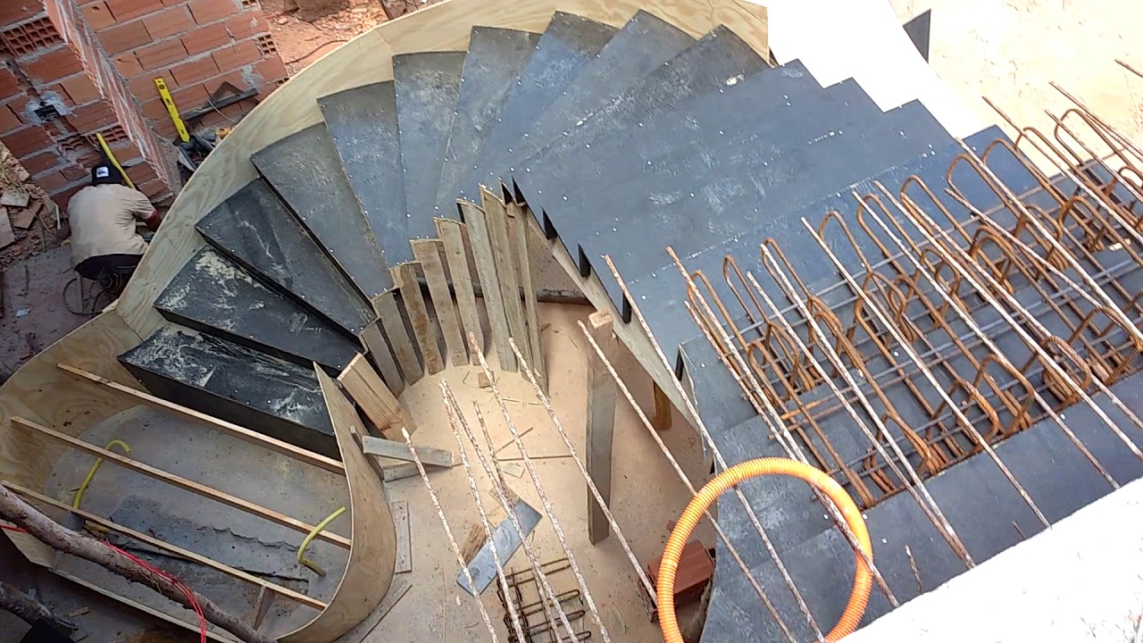 Escada curva cascata 21 degraus - YouTube