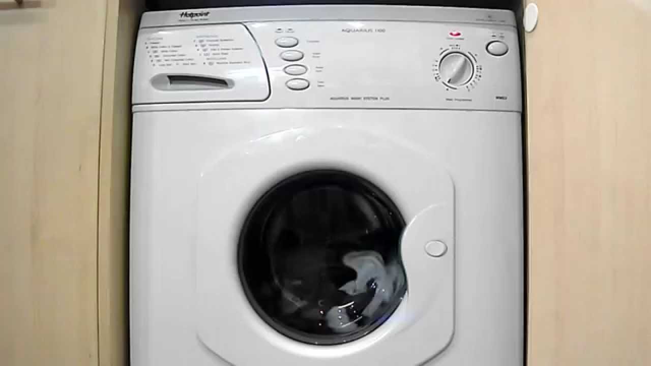 Hotpoint WM63P Aqaurius 1100 - YouTube