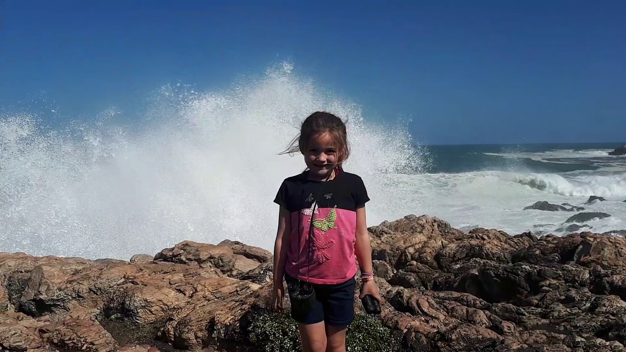 Hermanus - walvis kyk - YouTube