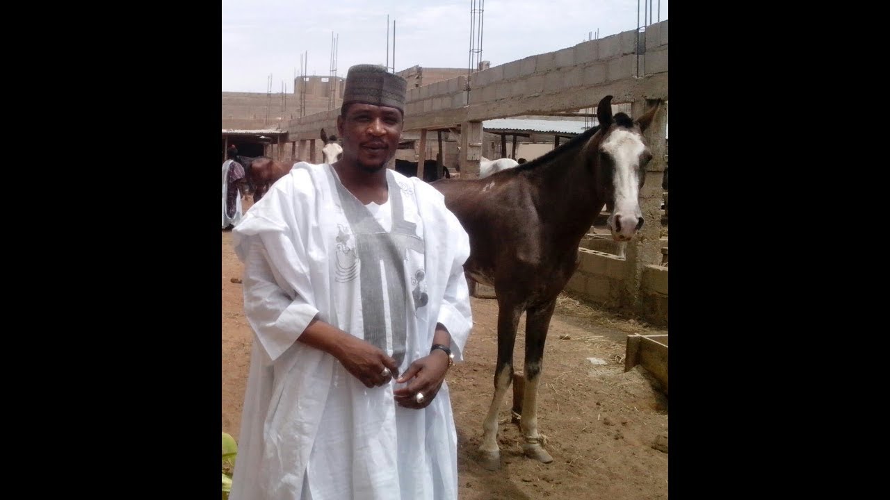 Aminu Alan Waka (NA DAUKI ANGARA) (Official Video) - YouTube