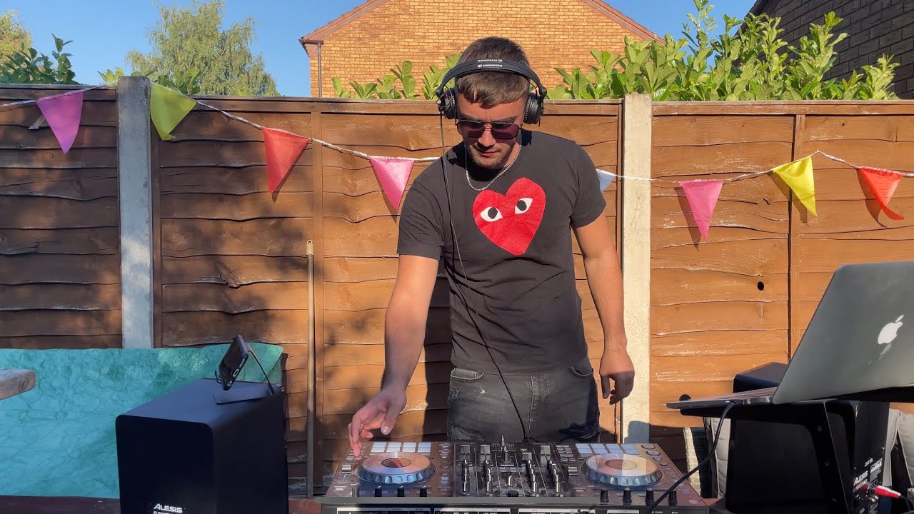 Josh Bignell Live In The Garden | DJ Set | House / Tech House / Minimal ...