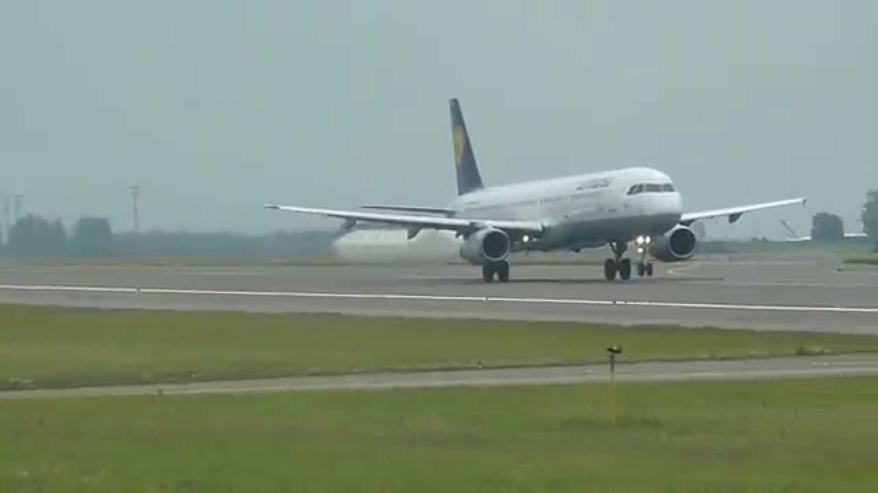 Landing in CDG / Atterrissage à CDG (AF689 - ATL-CDG) - YouTube