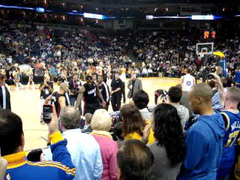 Lebron James Pregame Ritual - YouTube