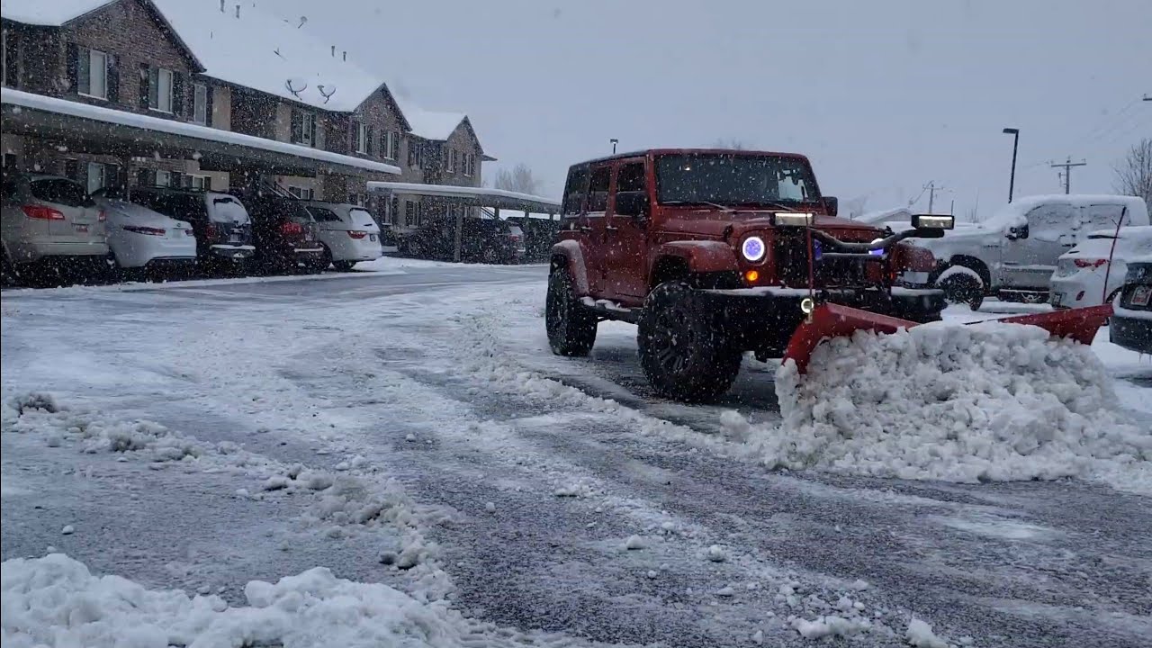 PLOWING SNOW!!! HIGH SPEED SATISFYING VIDEO, BOSS HTX V PLOW, - YouTube