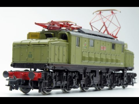 my model Model H0 eletric locomotive class JZ 361 -with overhead line ...