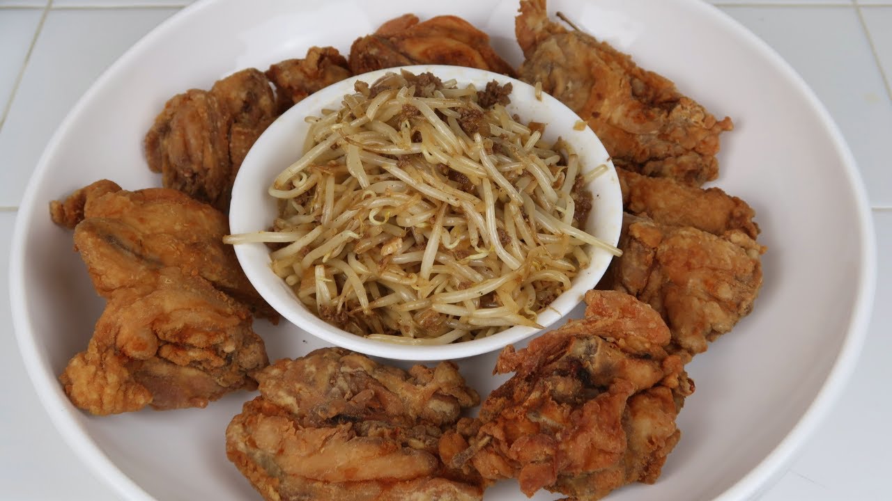 FRIED CHICKEN BACK AND SAUTEED BEAN SPROUTS WITH GROUND BEEF - YouTube