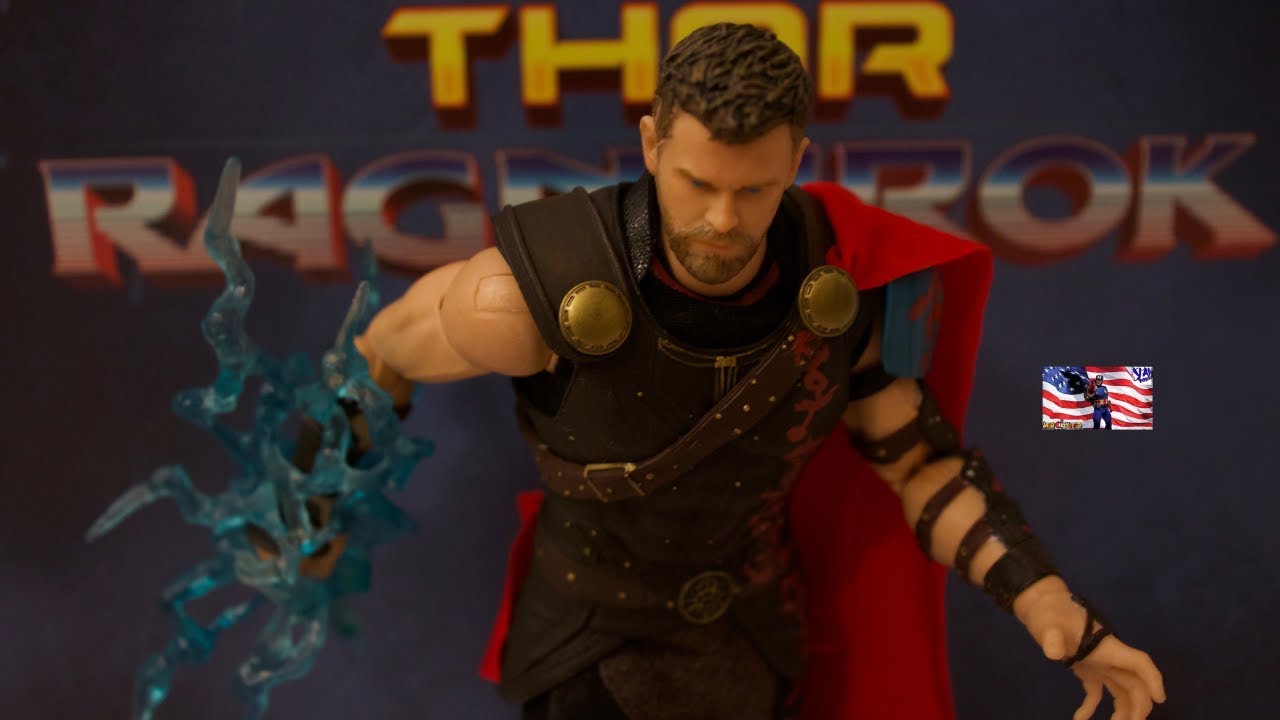 Mezco Toyz One:12 Collective - Thor(Ragnarok) - YouTube