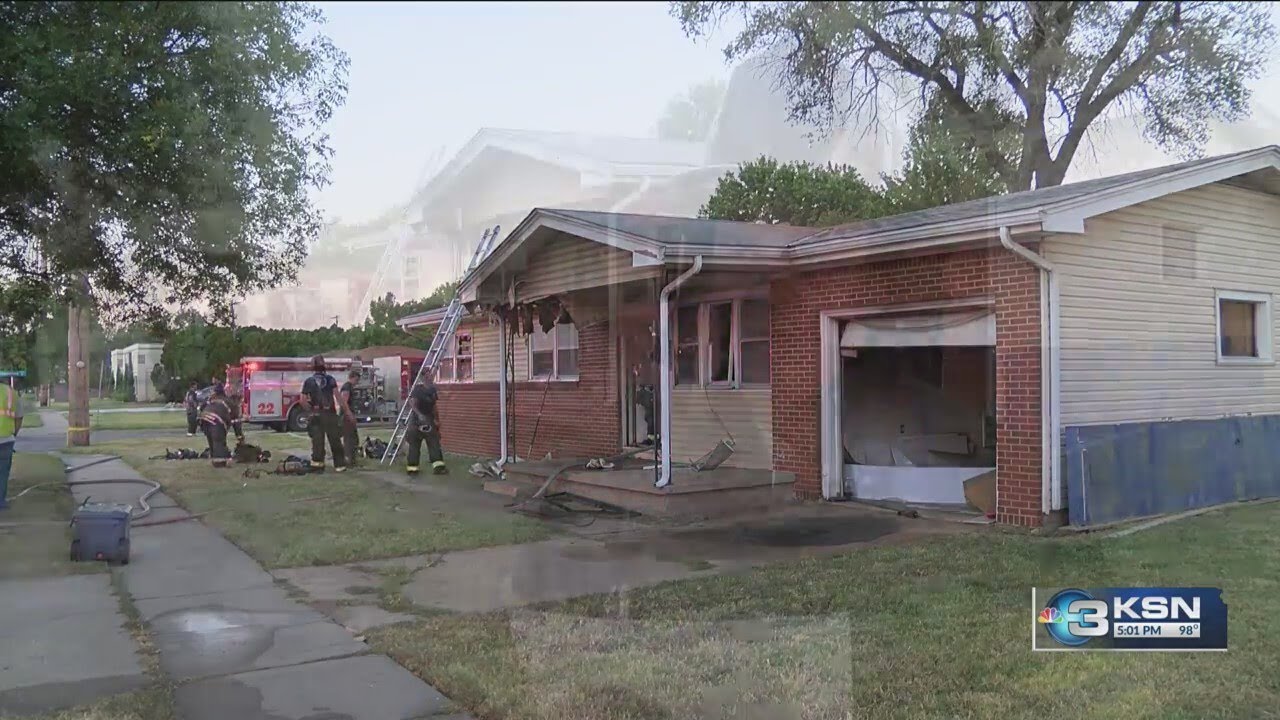 Fire causes significant damage to south Wichita house - YouTube