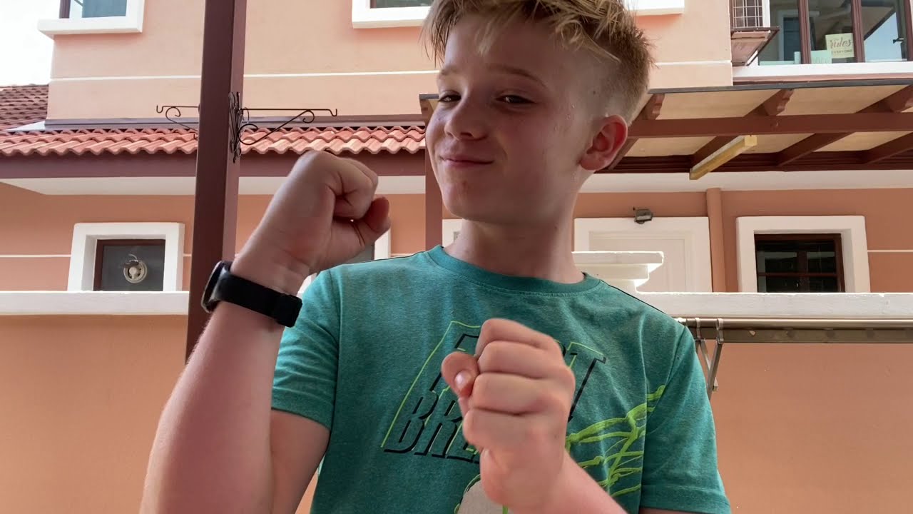 EPIC PUT-PUT GOLF BATTLE!!!!!!! - YouTube