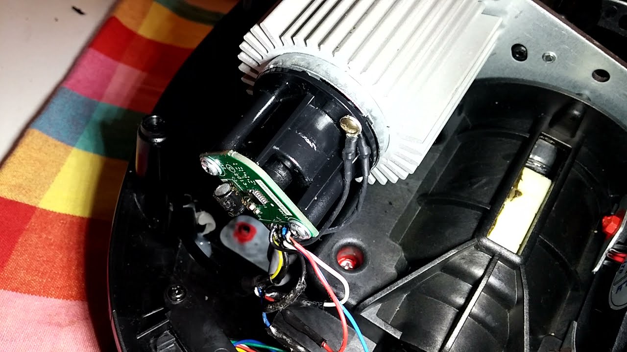 HALL Sensor Cover on Thrustmaster T300RS sim racing wheel. Screws too ...