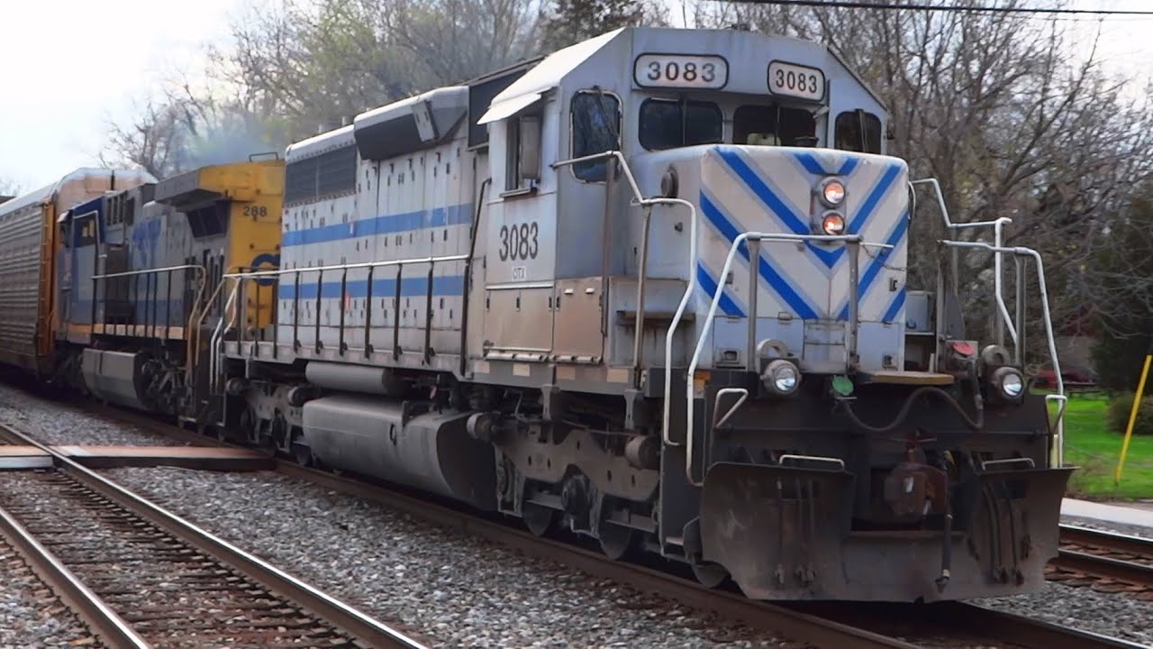 Ex-CP CITX SD40-2 Leading CSX Q226 - YouTube