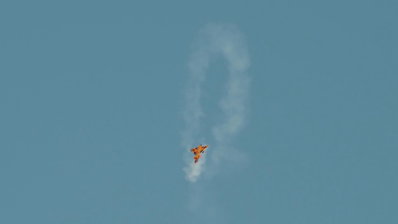 Joe Nall 2019 - Carf Composite ARF J10 in Mclaren Scheme - 4K SDR - YouTube