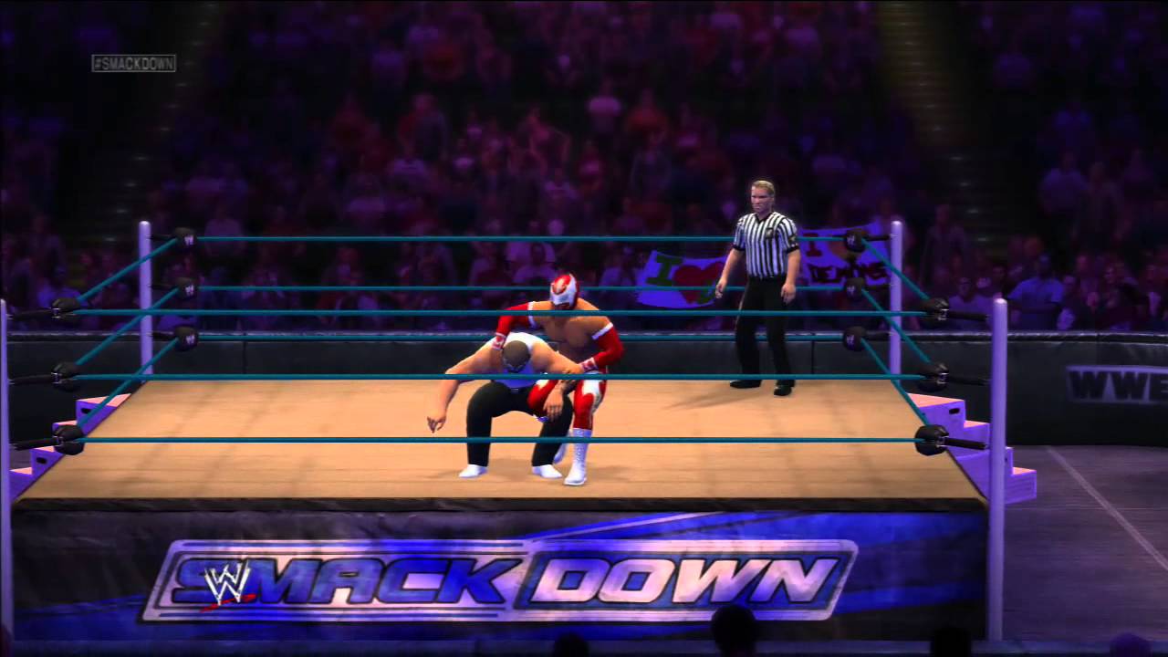 WWE '13 - Sin Cara vs Hunico - YouTube