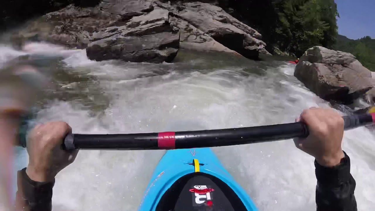 Watauga River Gorge Kayaking 260cfs. - YouTube